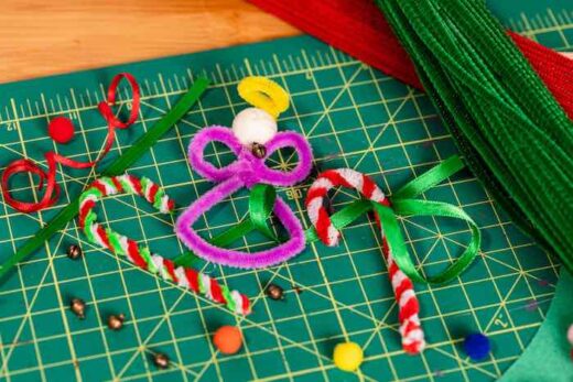 19 Christmas Pipe Cleaner Crafts for Kids • That Sweet Tea Life
