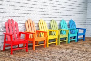 13 Painted Chair Ideas To Get Your Creative Juices Flowing • That Sweet ...