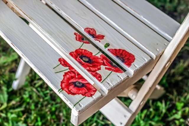 24 Beautiful Painted Tables That You'll Love • That Sweet Tea Life