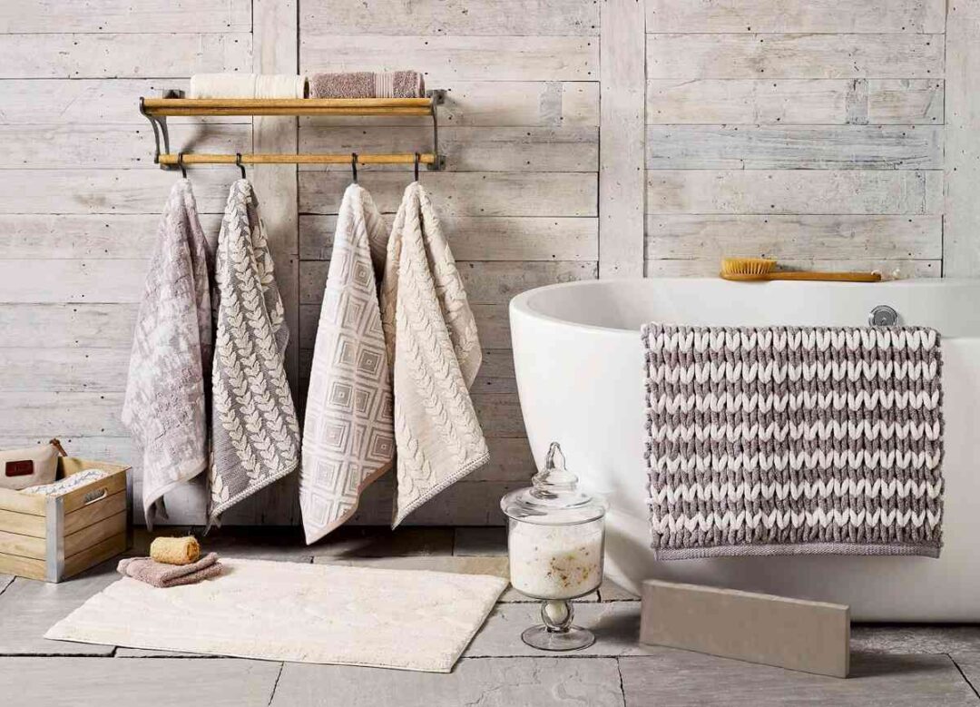 How to Decorate a Bathroom: a Guide for Home Decorators • That Sweet ...