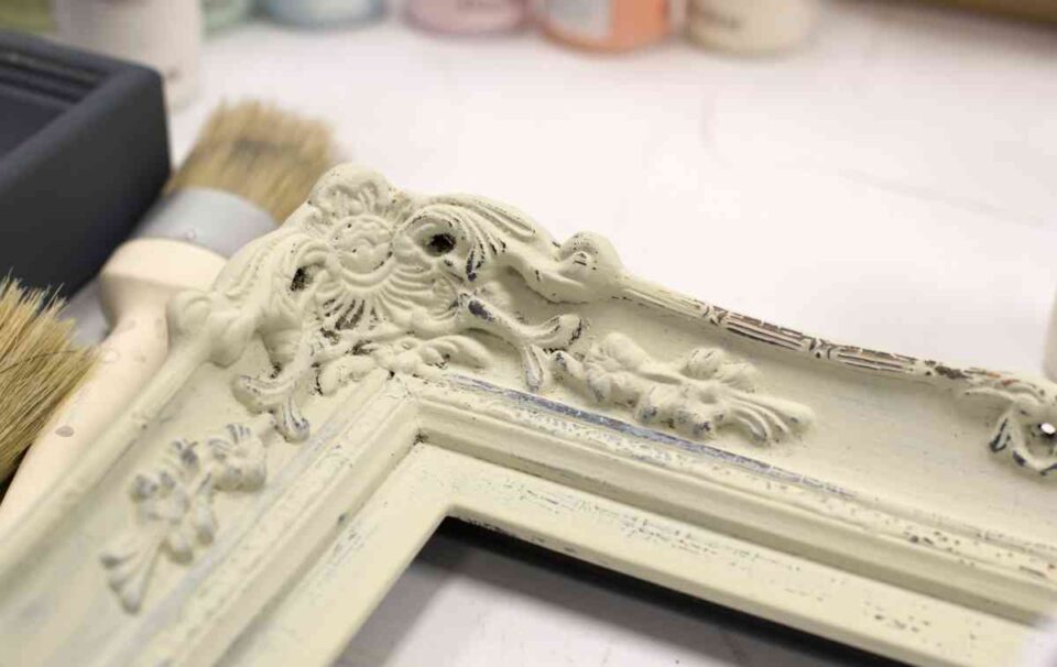 How to Make Chalk Paint: a Complete Guide for Furniture Grade Chalk ...